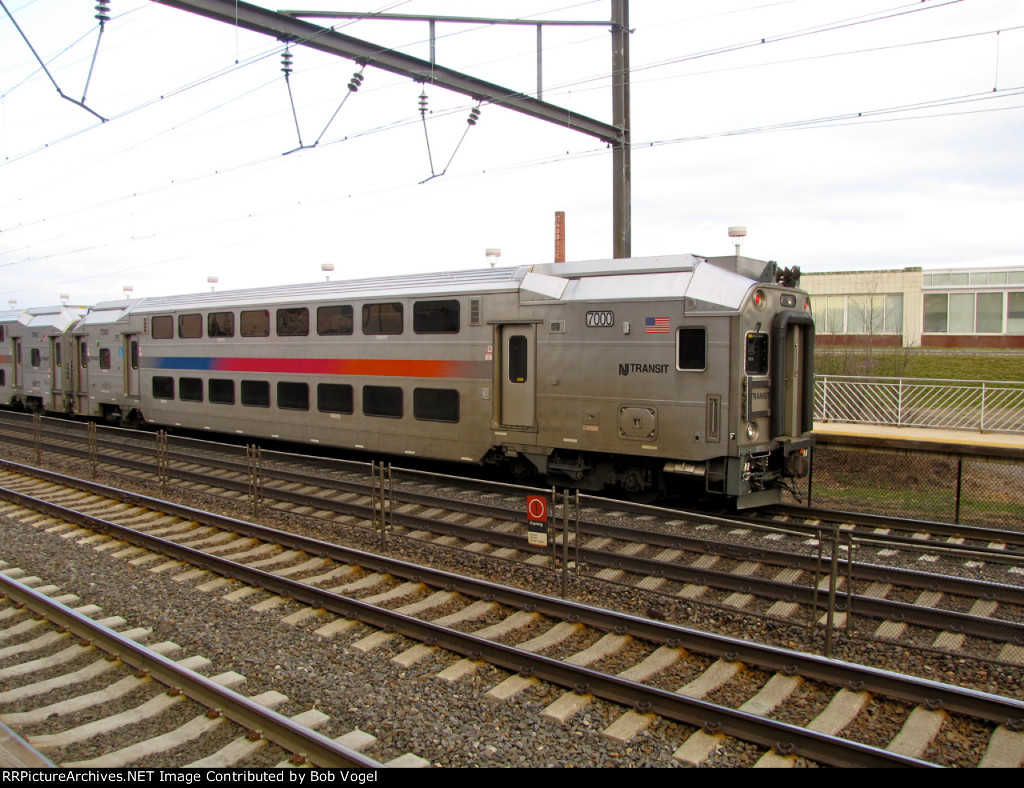 NJT Multilevel cab car 7000